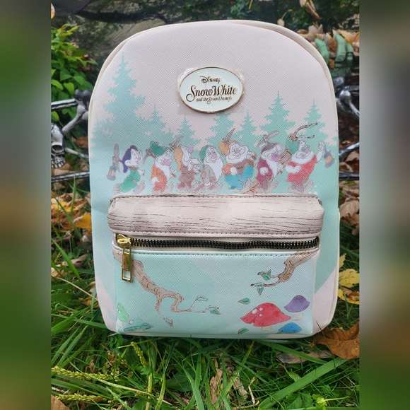 Bioworld | Accessories | Snow Whitesnow White And The Seven Dwarfs ...